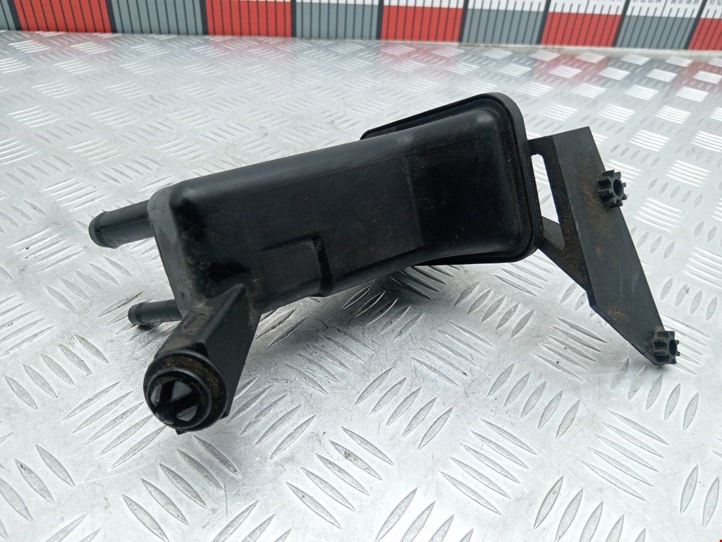 Бачок гидроусилителя / 1794130 3B0422371 3B0422371 для Volkswagen Passat 5 GP (с пробегом)