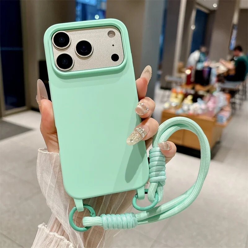 Чехол для iPhone 16 Pro мятный, силикон с ремешком
