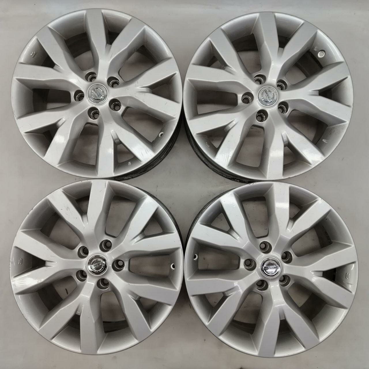 Колесные диски Nissan 18x7.5 PCD 5x114.3 D66.1 ET50 (оригинал)