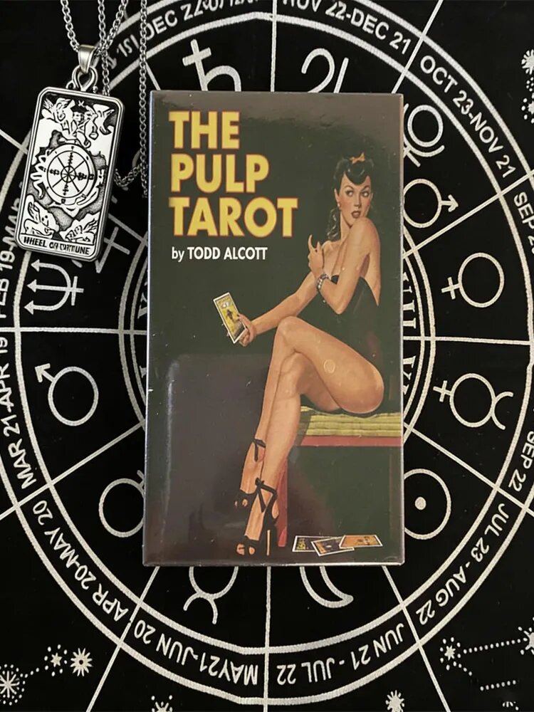 Таро "Палп" (The Pulp Tarot) с кулоном из нержавеющей стали