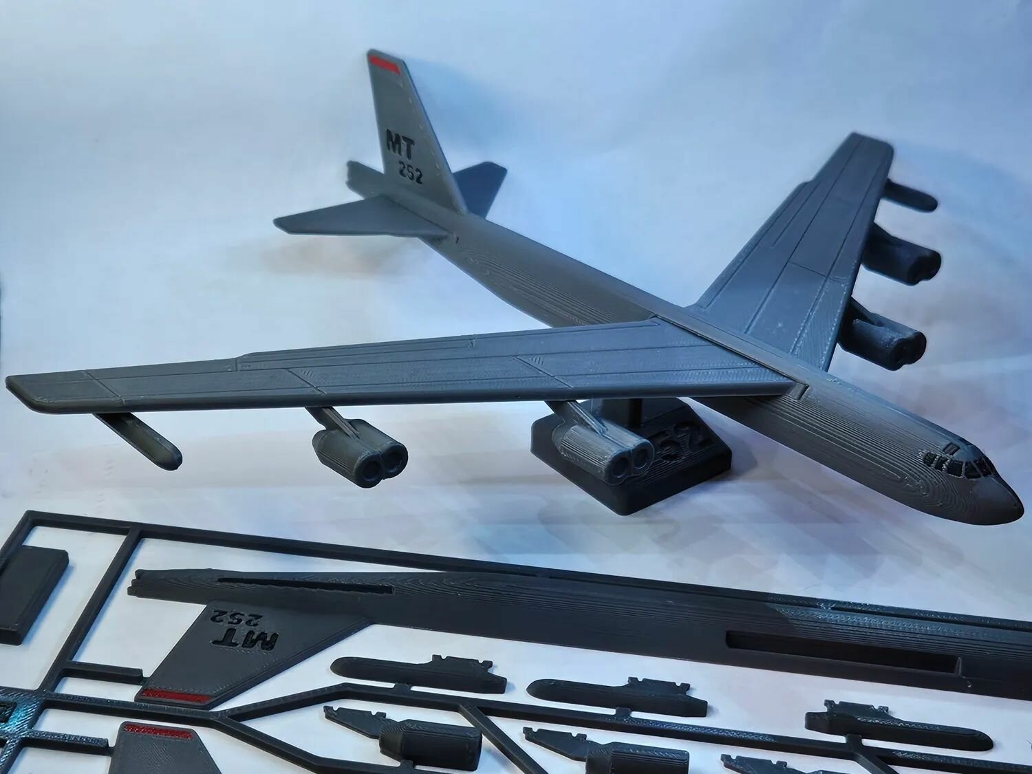 Самолёт B-52 сборная модель карточка