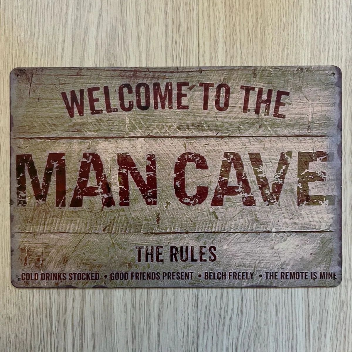 Табличка металлическая интерьерная Man Cave Мужская берлога
