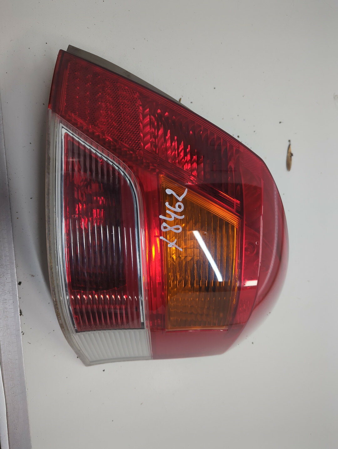 Фонарь (задний) правый Toyota Yaris Б/У