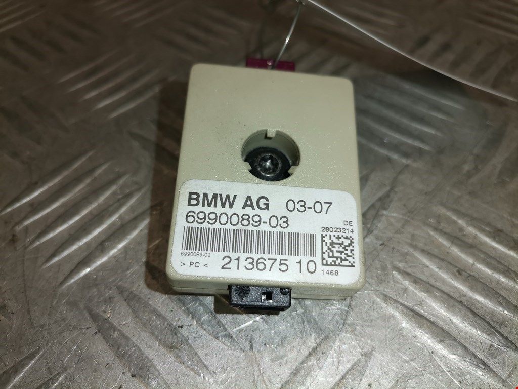 Усилитель антенны / 988545 699008903 65316990089 для BMW X3 (E83) (с пробегом)