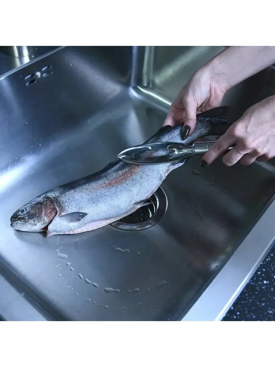 Универсальный инструмент для очистки рыбы