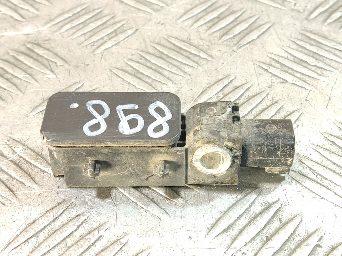 Датчик Air Bag MAZDA 6 GG GJ6A57K1X