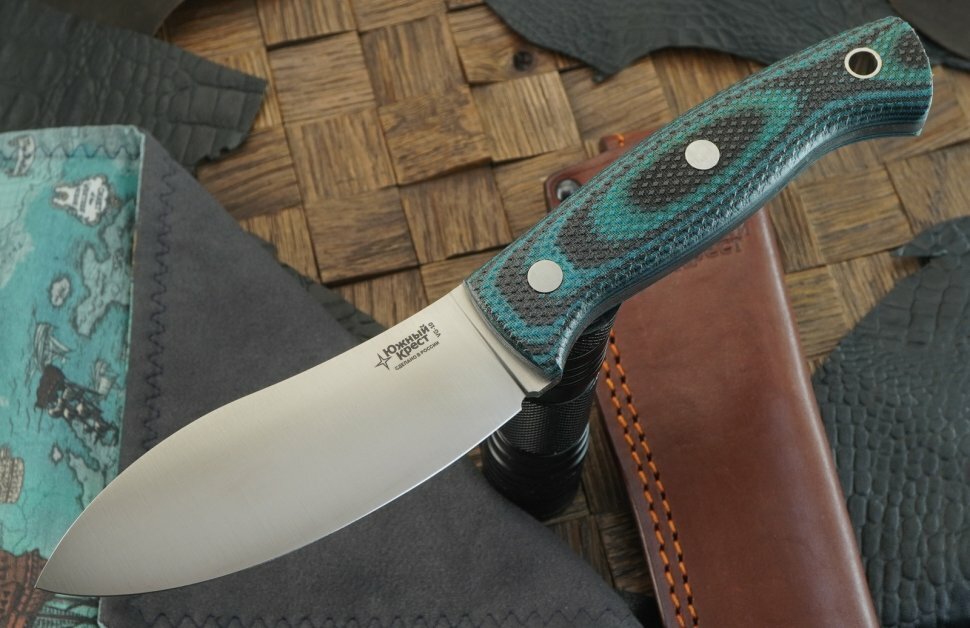 Нож Южный Крест Нессмук Норд Хантер, сталь VG-10, конвекс, рукоять черно-синяя микарта, насечка