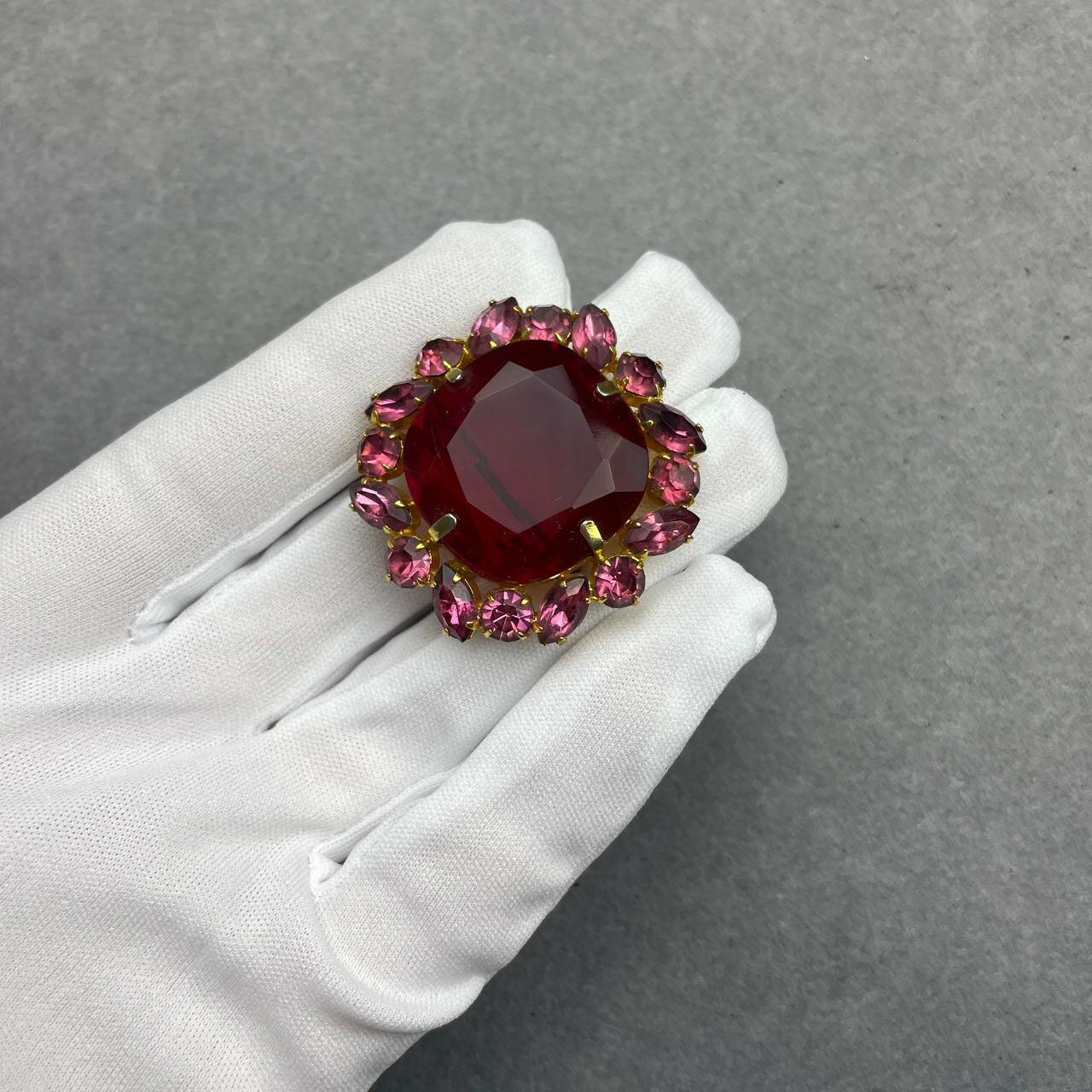 Брошь винтажная Редкая