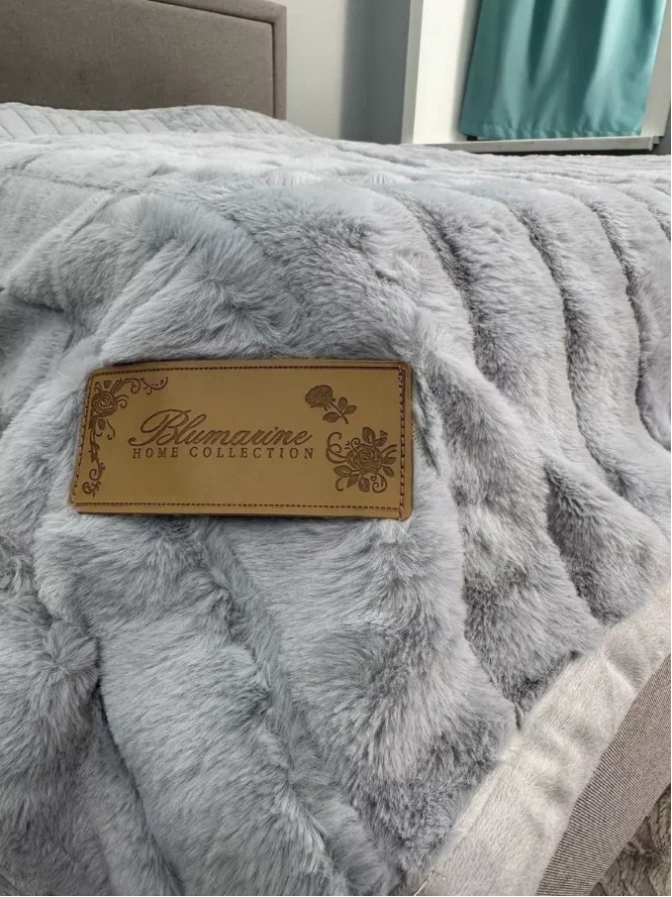 Плед-покрывало Blumarine "Кролик" мягкий на кровать, серый