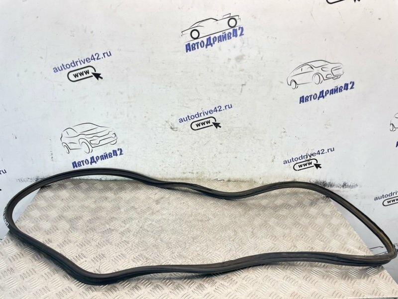 Б/У уплотнитель багажника toyota corolla 2008 ZZE150L 4ZZFE 60470 TOYOTA арт. 6446112570