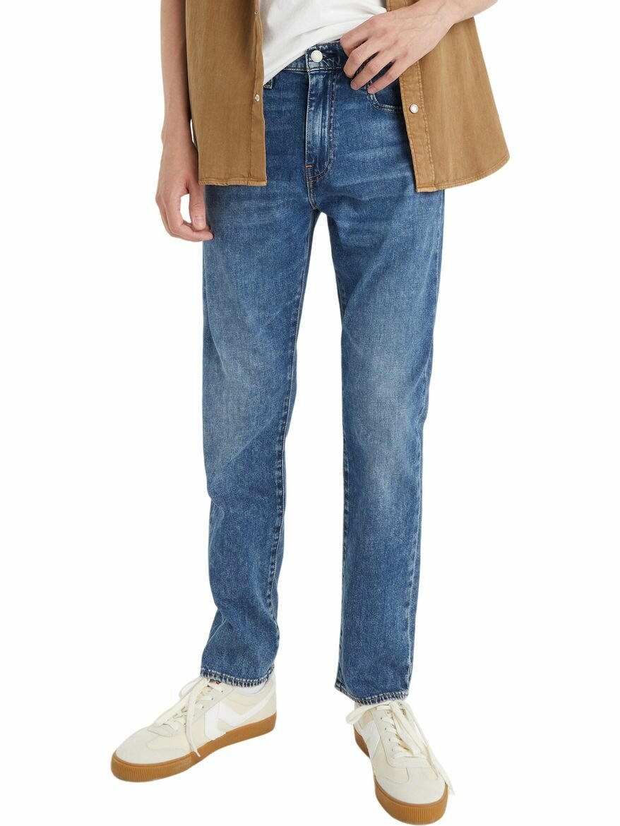 Джинсы зауженные Levi's Men 502 Regular Taper Jeans