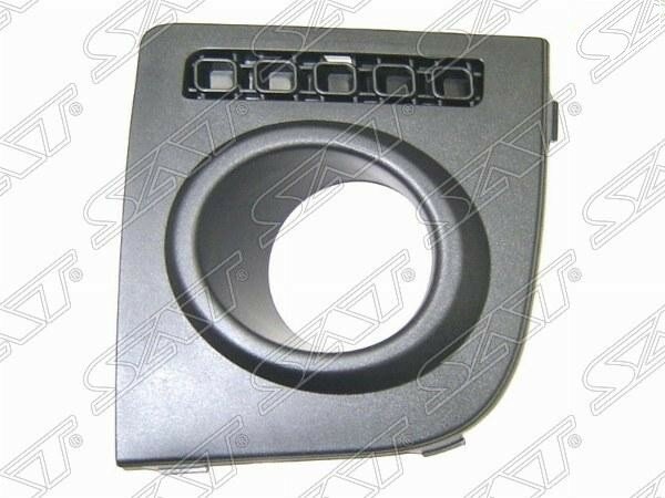 Оправа ПТФ SAT ST-FD82-219-A2 Ford Fusion 05-12 слева