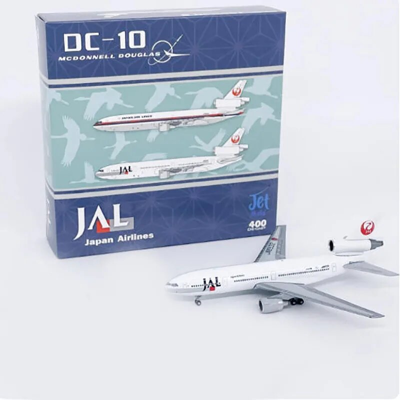 Модель самолета HYINUO McDonnell Douglas DC-10 1:400