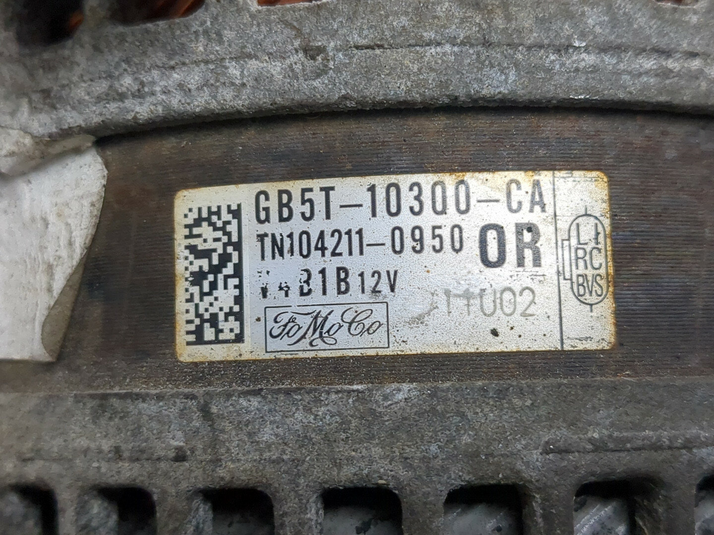 Генератор Ford Explorer Б/У — фото 1