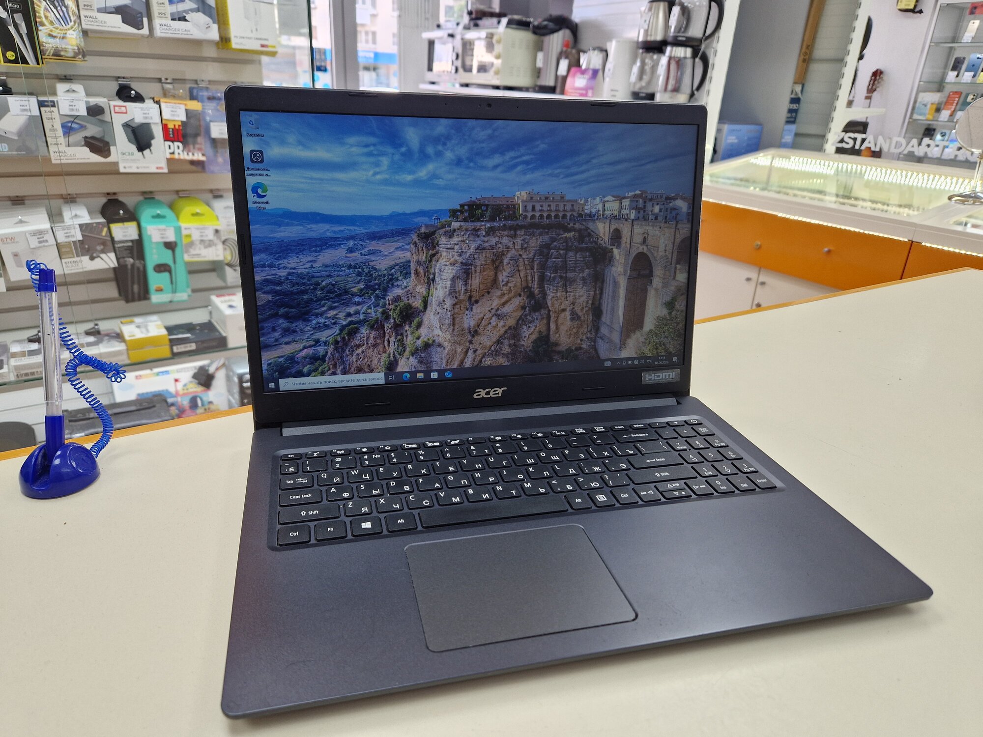 15.6" Ноутбук Acer EX215-22-R2CX 1920x1080, AMD Athlon Silver 3050U 2.3 ГГц, RAM 8 ГБ, DDR4, SSD 256 ГБ, AMD Radeon Graphics, Windows 10 Pro, черный Уценка Б/У