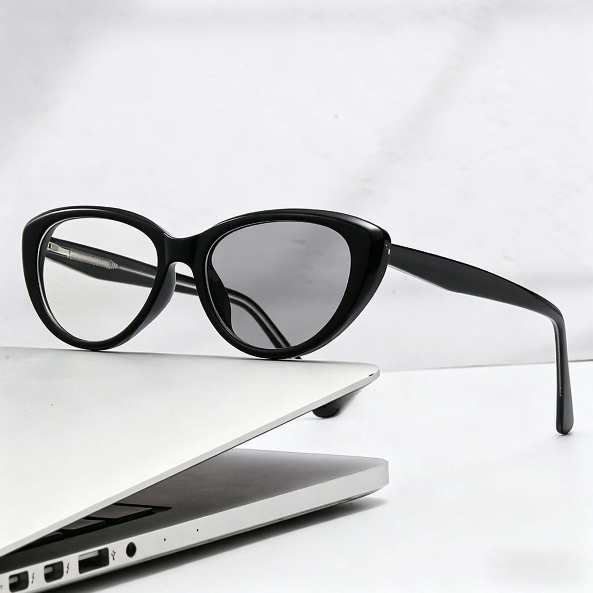 Женские фотохромные очки ERIKOLE Black, -3.25