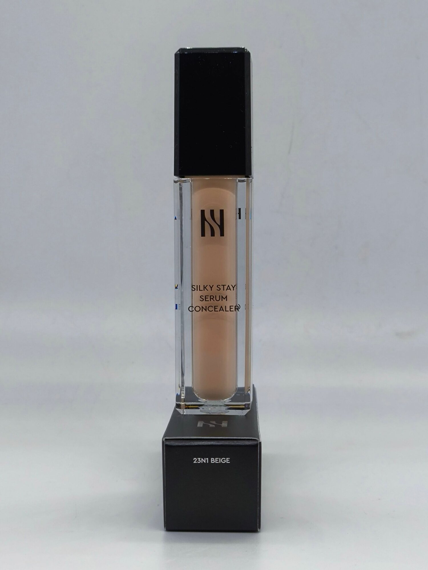 HERA Консилер Сыворотка 8г 23N1 Silky Stay Serum Concealer