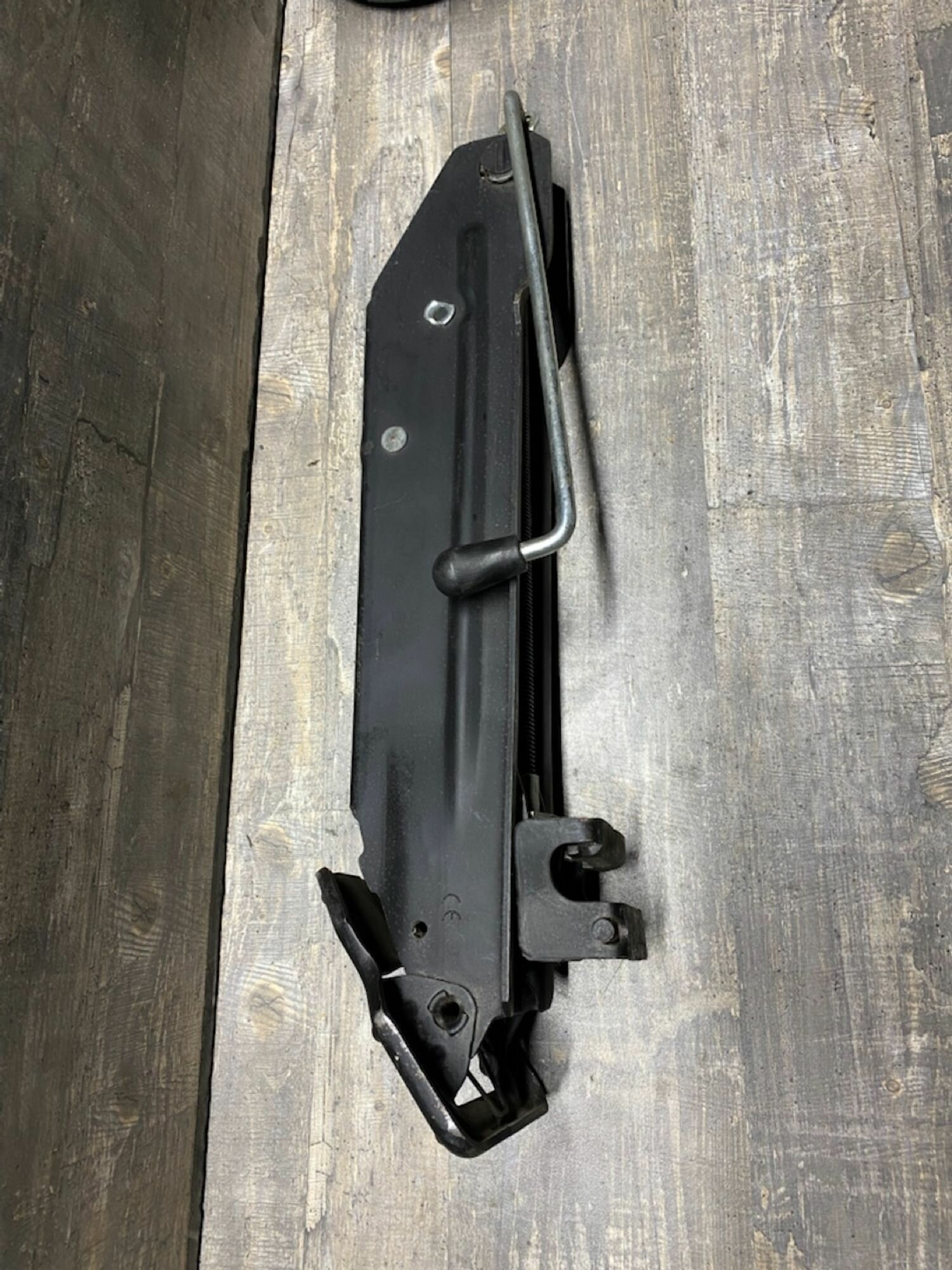 Домкрат Volkswagen Touareg GP 4.2 BAR с пробегом
