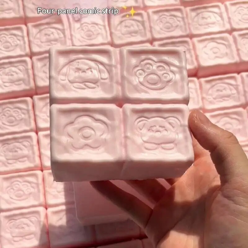 Сенсорная игрушка-антистресс ZTOYL Клубничный кубик-кекс Pink