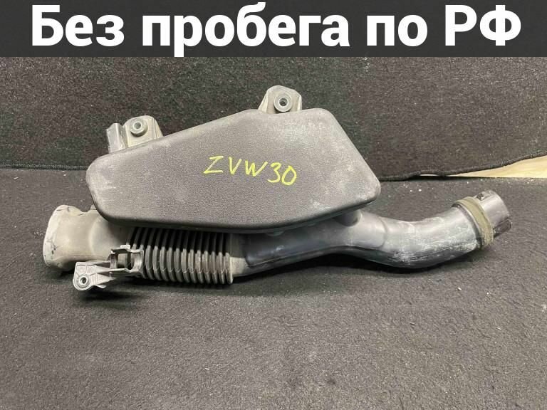 Воздухозаборник воздушнрго фильтра Toyota Prius ZVW30 2ZR-FXE