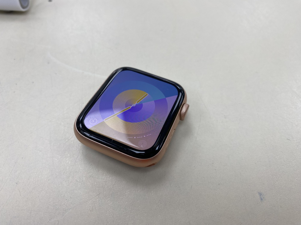 Смарт-часы Apple Watch SE 2020 44mm, Б/У, уценка