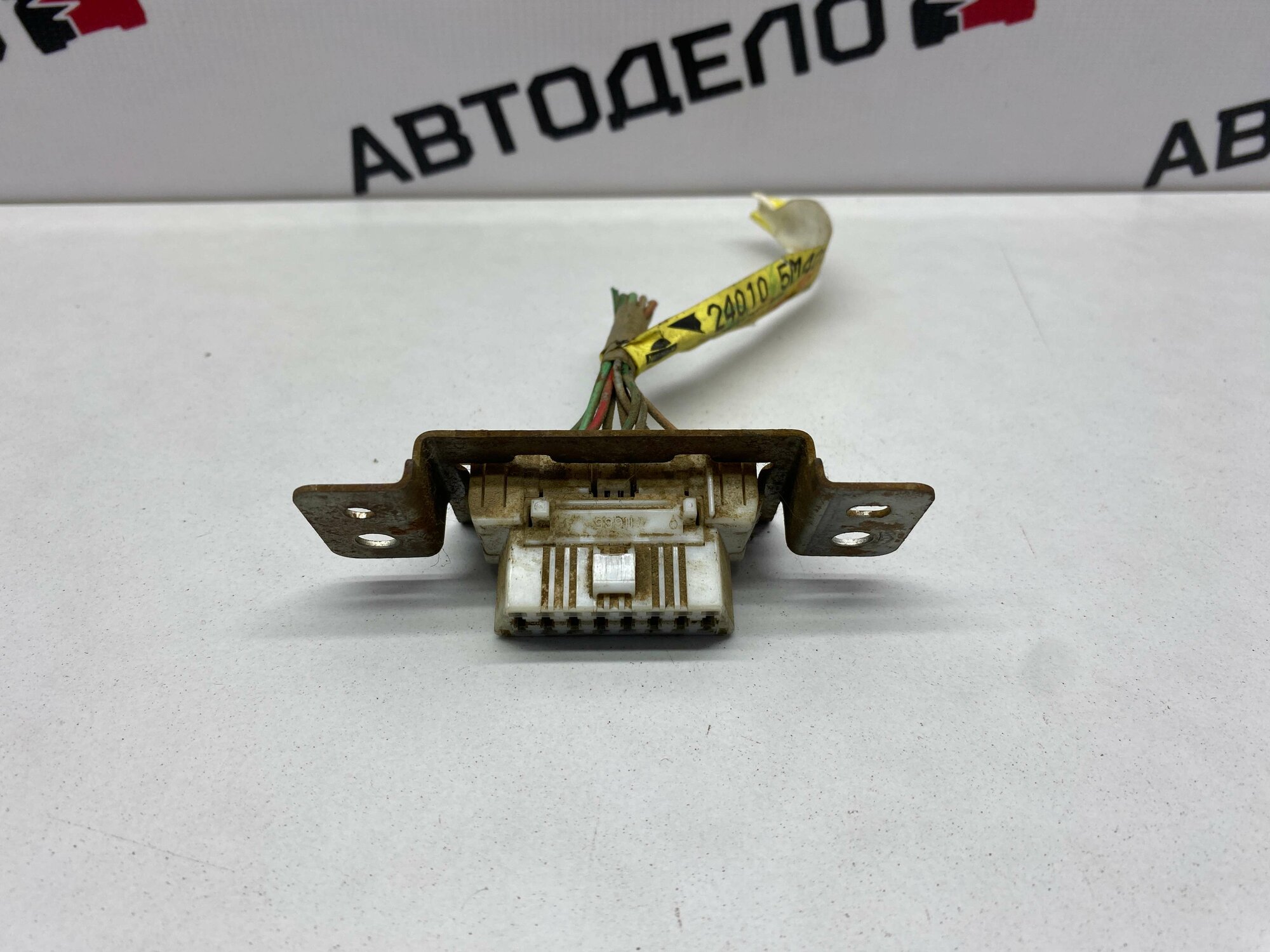 Разъем OBD Nissan Almera N16 2001 г