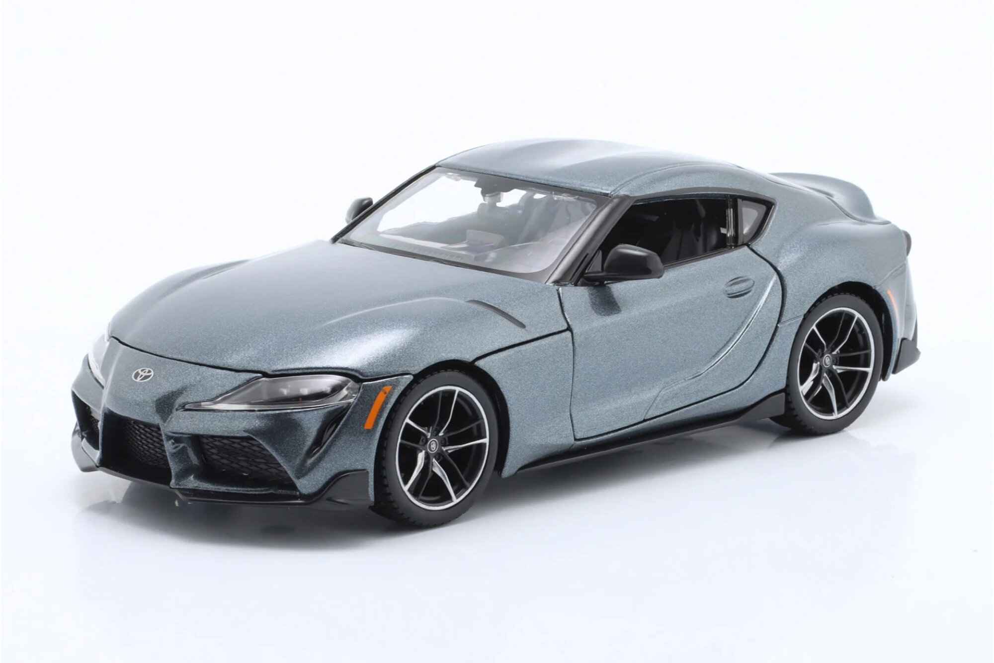 Модель коллекционная MAISTO Toyota gr supra 2022 grey / тойота gr супра 2022 серый