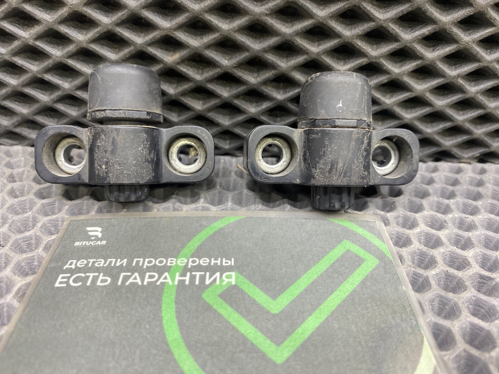 Отбойник двери багажника Audi Q7, 4L 2006 Поколение 1, дорест. 2005 — 2009 2006 Внедорожник 5 дв. черный L8L8