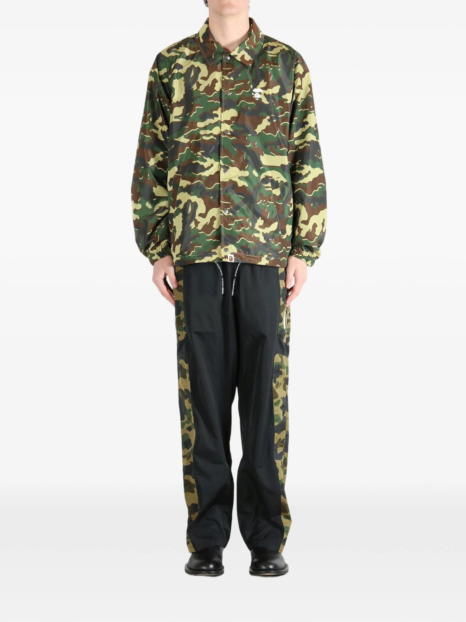 Куртка A BATHING APE Camouflage-print logo-patch jacket, размер 52 — фото 1