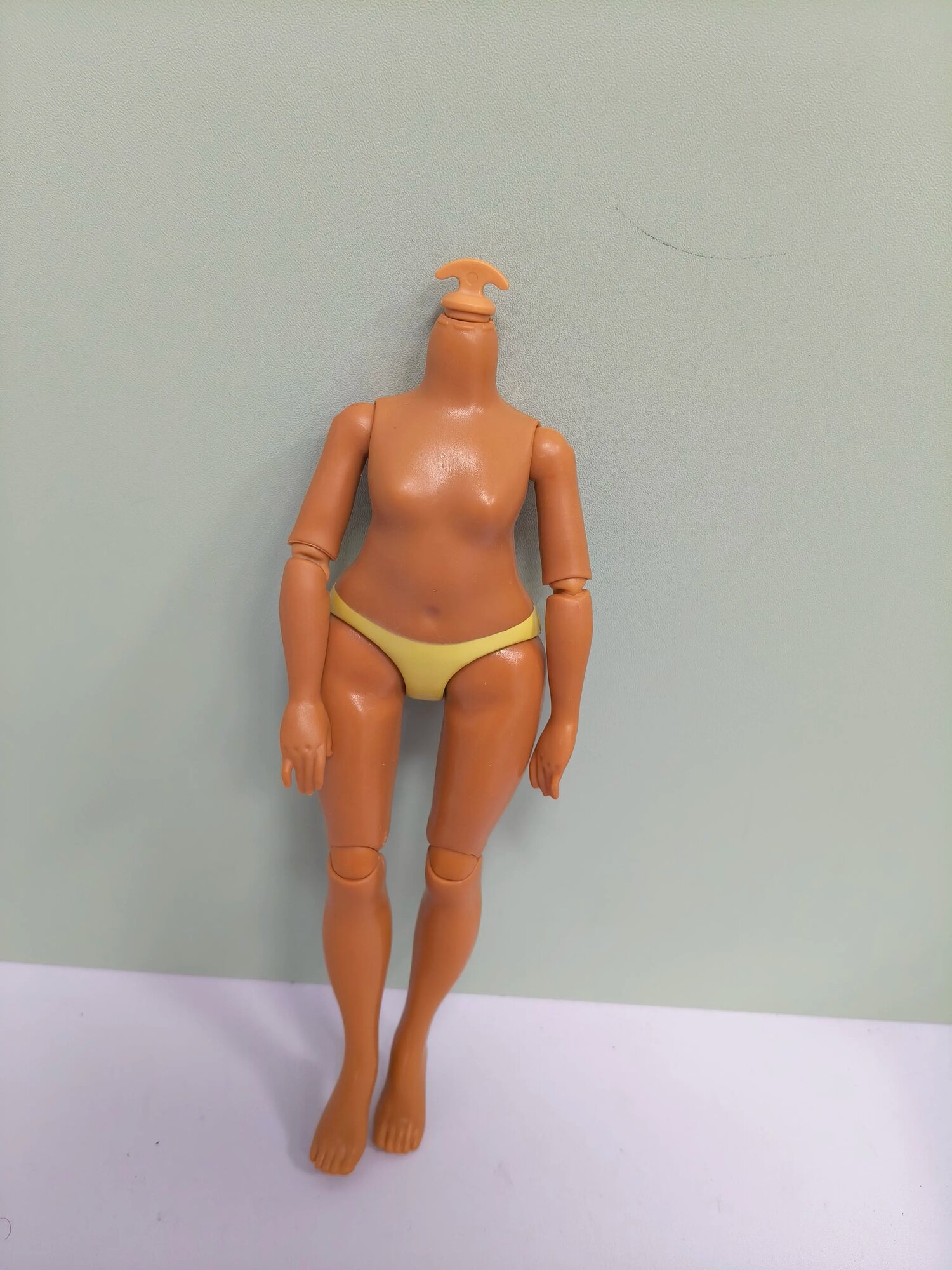 Кукольные головы и тела Rainbow High 1/6