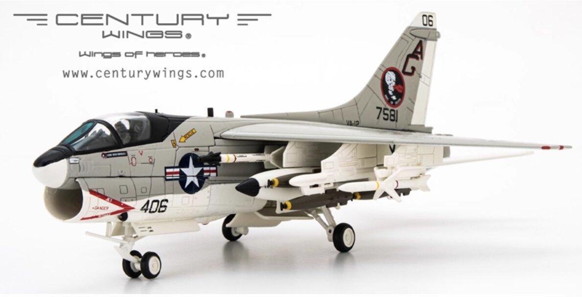 CENTURY WINGS 1:72 Модель истребителя A-7E Corsair II (AG406, 1979 г.), металлическая коллекционная модель ВМС США