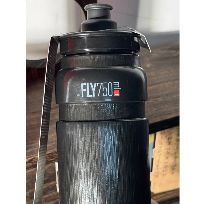 Elite Fly Бутылка для воды 550/750 мл Красный, Black 750ML