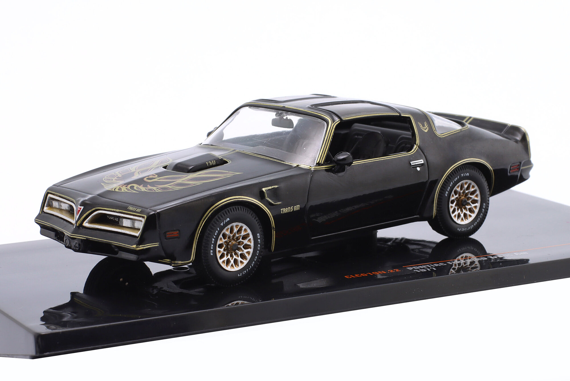 Модель коллекционная IXO Pontiac firebird trans am year 1977 black / gold / понтиак файрберд транс ам черный золотой