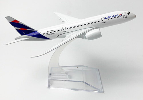 16 см модель самолета Боинг 787 авиакомпания Латам Коллекционная модель