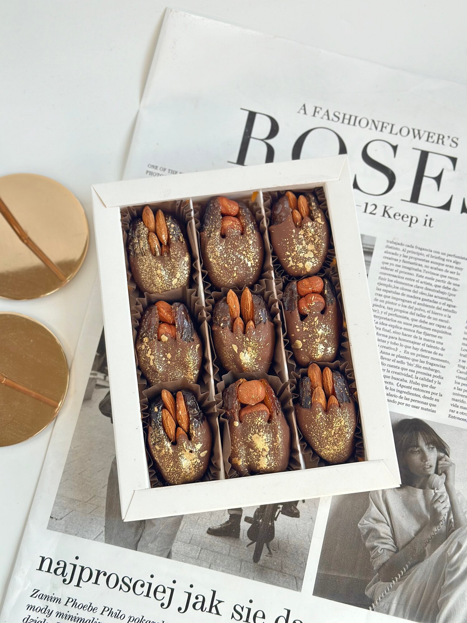 Финики в молочном бельгийском шоколаде с орехами подарочный набор