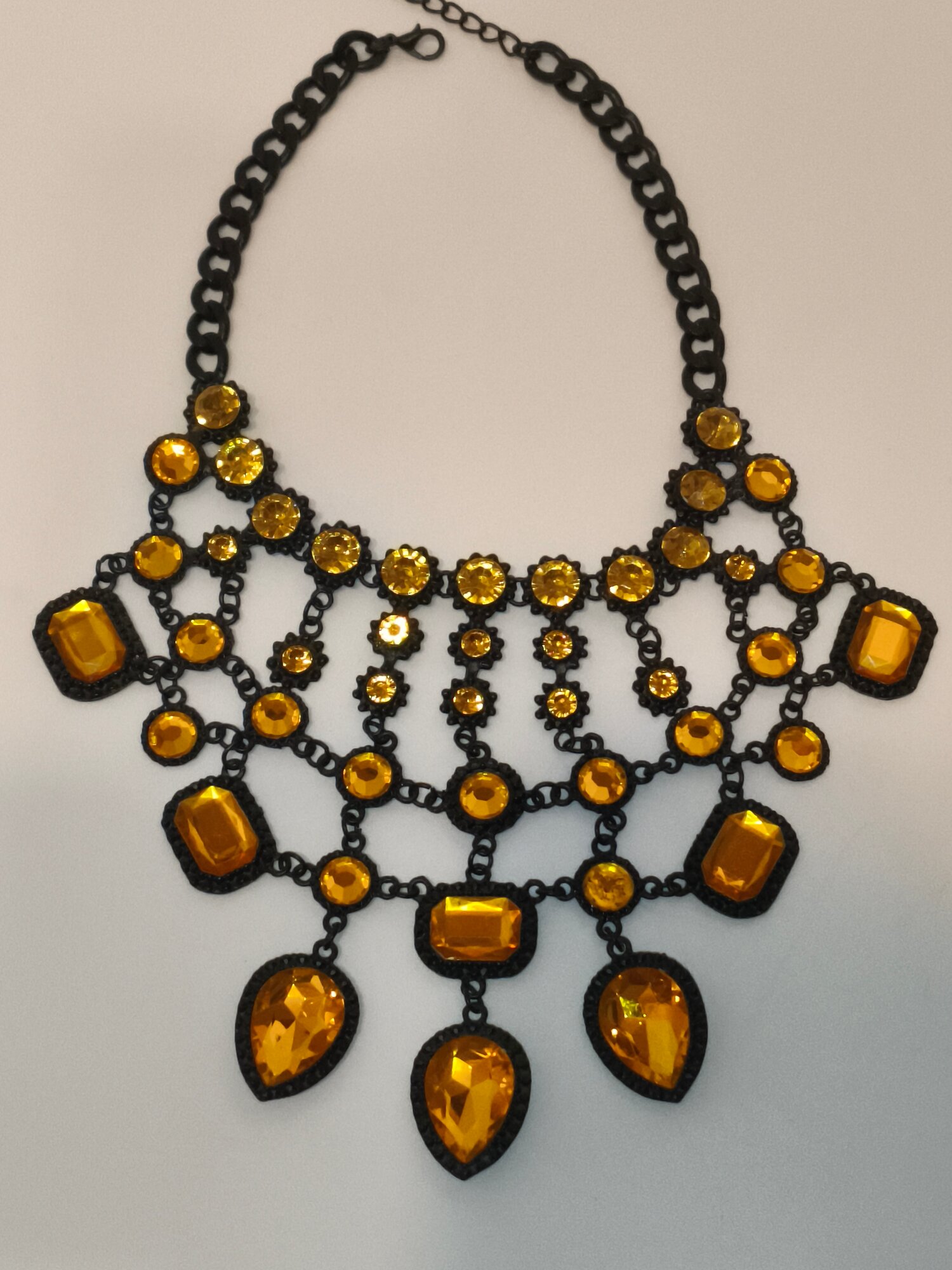 Колье, акрил