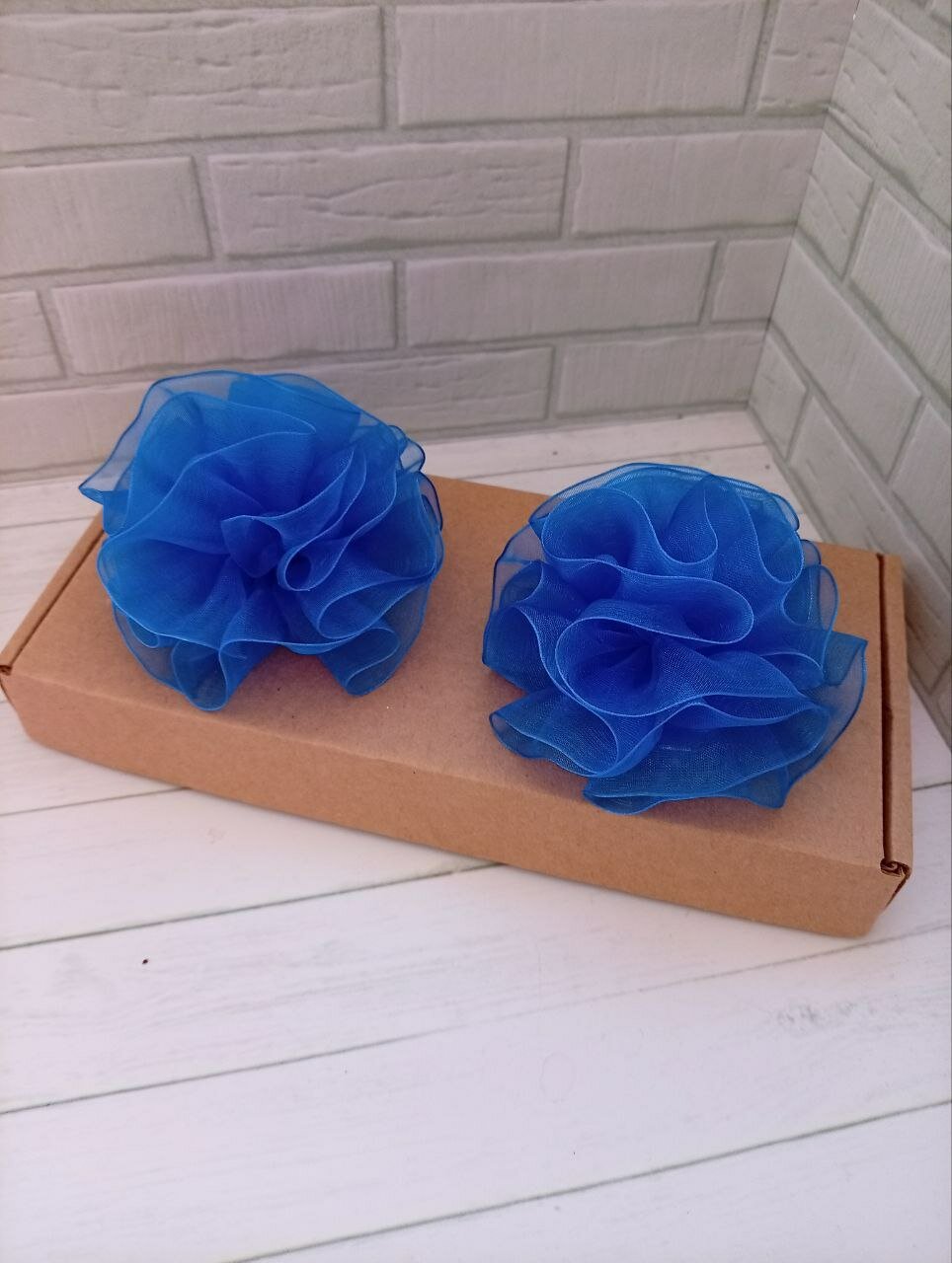 Бантики пушистые из органзы на зажимах 2 шт