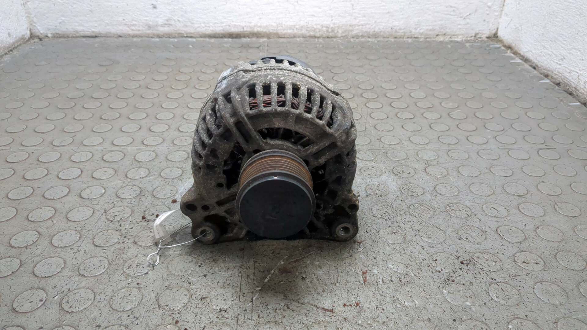 Генератор Skoda Octavia (A5) Б/У