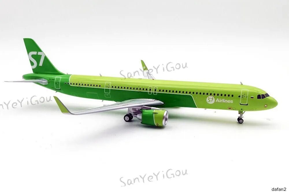 Готовая модель самолета Airbus A321neo S7 Airlines 1:500, металл