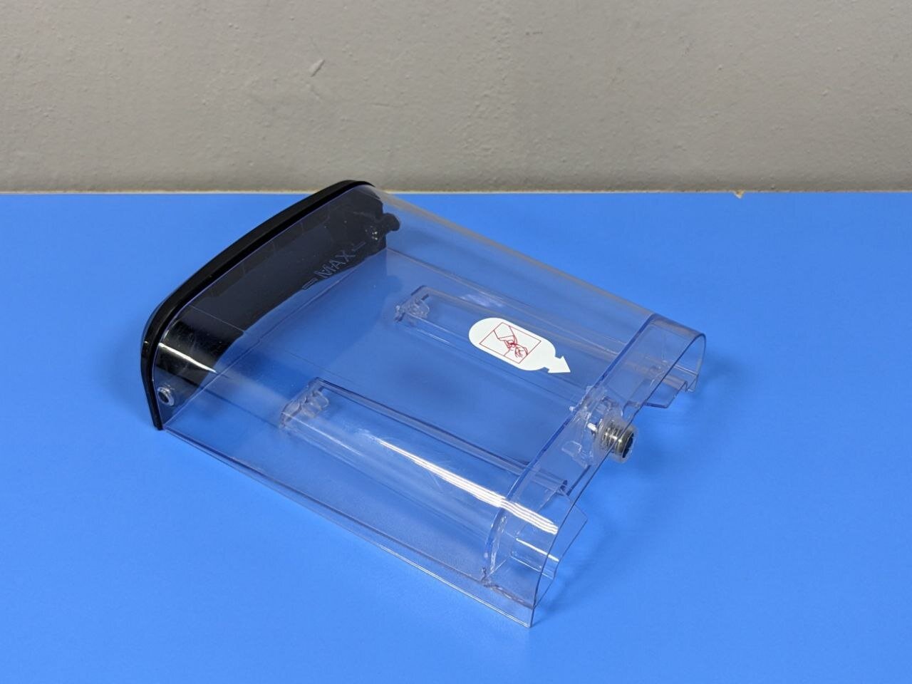 Контейнер воды кофеварки Binatone ECM-153