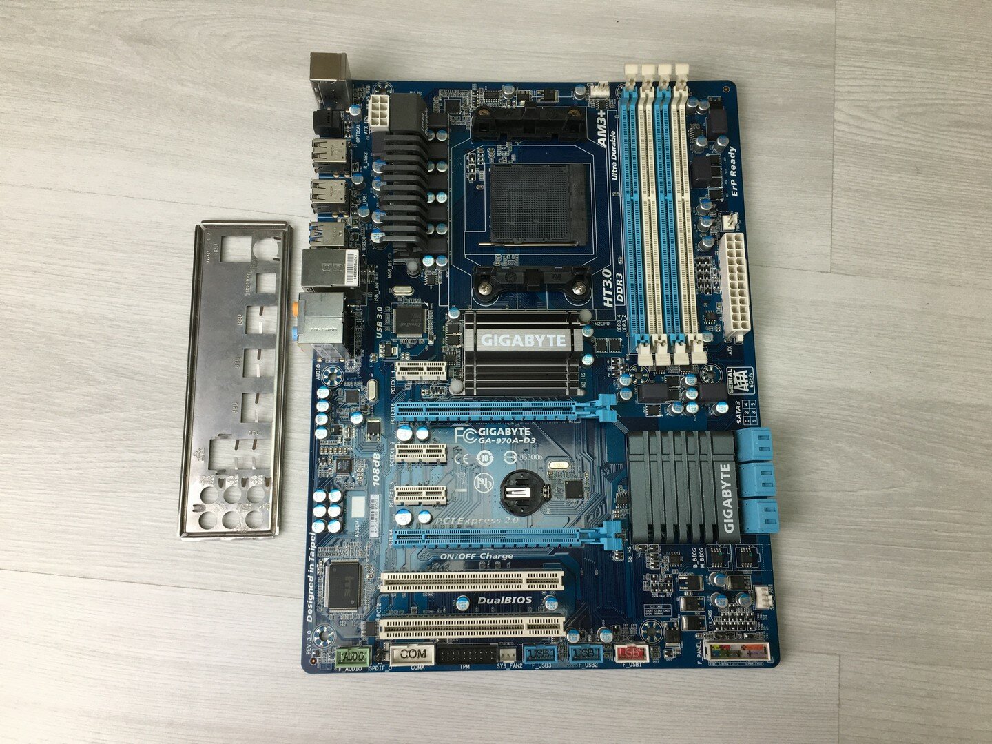 Материнская плата S-AM3+ Gigabyte GA-970A-D3 rev 3.0, AMD970/4xDDR3/SATA/Sb/Lan/ATX