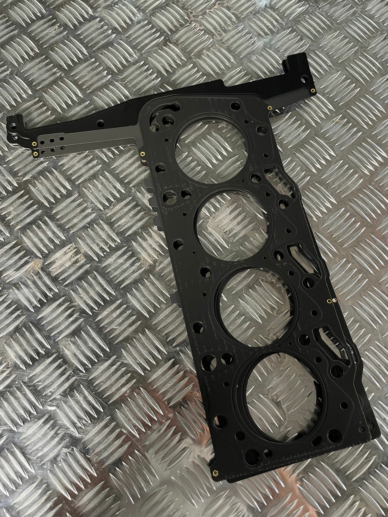 Прокладка ГБЦ 3 зуба для Ford Transit 2.4 115-140 л. с. (арт.- 1349876)