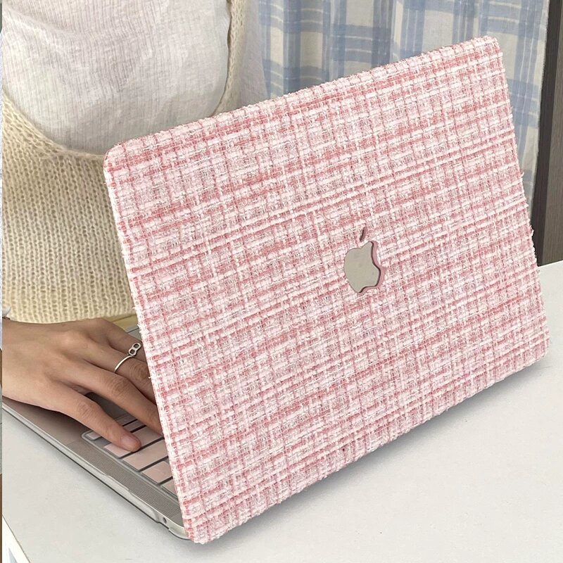 Кожаный чехол для MacBook Air 15 дюймов с рисунком «солома» в пудрово-белом цвете для моделей с процессором M2