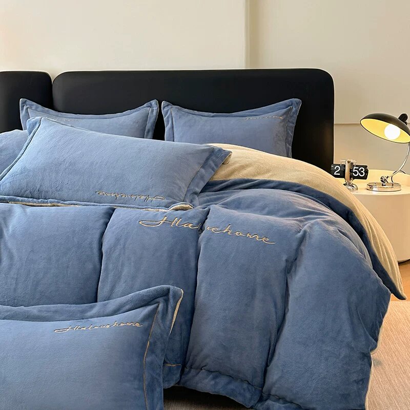 Комплект постельного белья Heilan Home из четырех предметов: двусторонний молочный велюр, утолщенный зимний коралловый