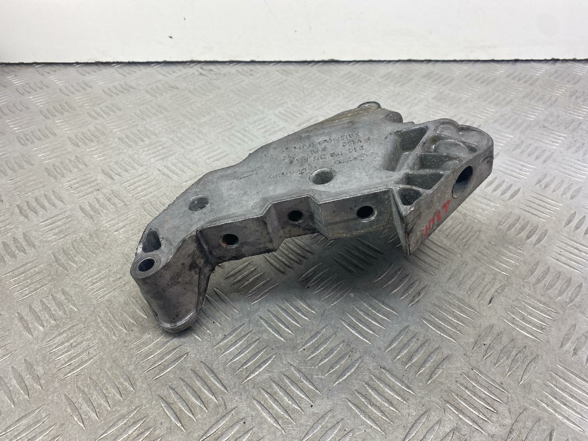 Кронштейн двигателя Volkswagen Passat B6 (2005 - 2010) 03G199207E