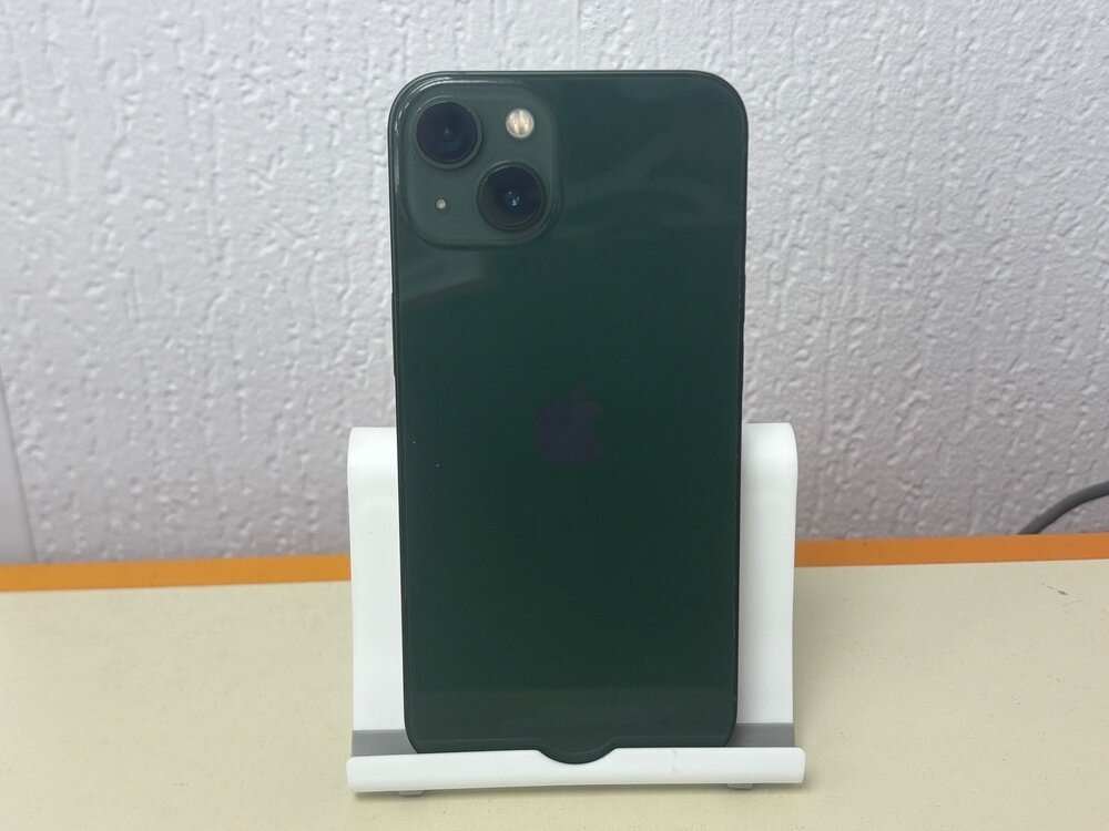 Б\у Смартфон Apple iPhone 13 128Gb