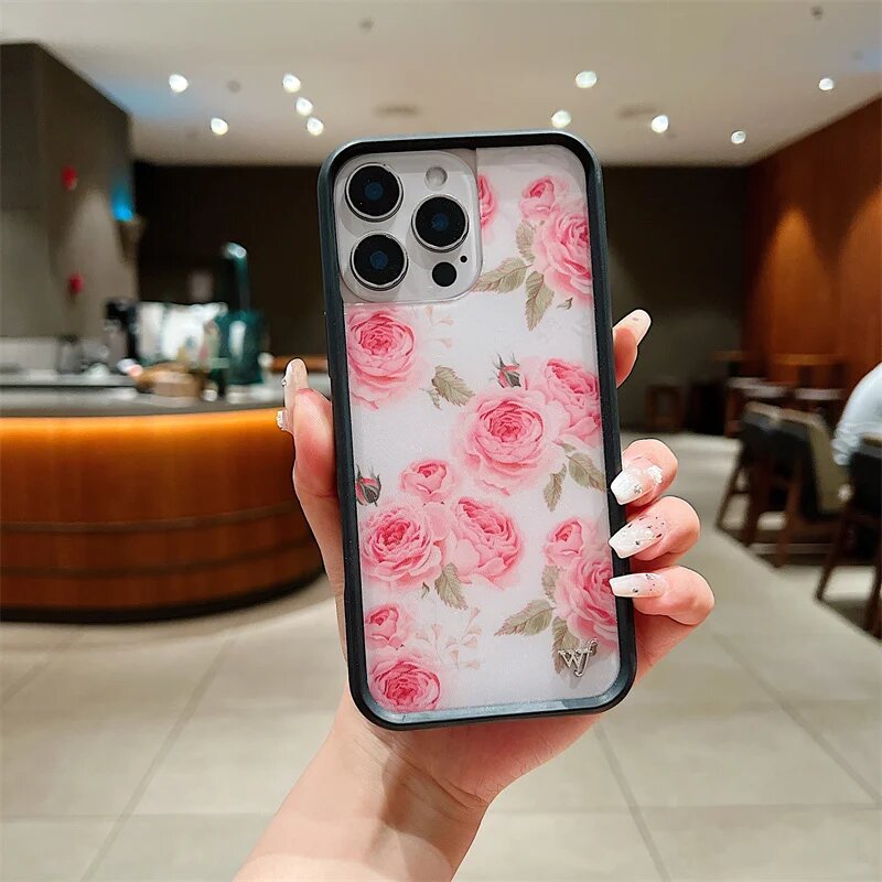 Чехол Wildflower Roses iPhone 15 2