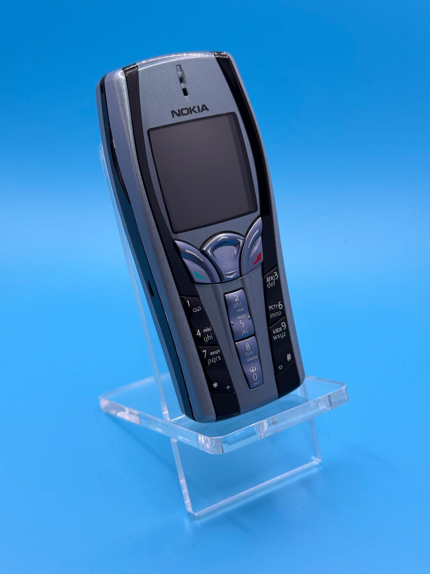 Мобильный телефон Nokia 7250