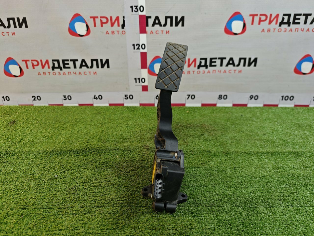 Педаль газа Skoda Rapid 1.6 CFN 2015 (б/у)