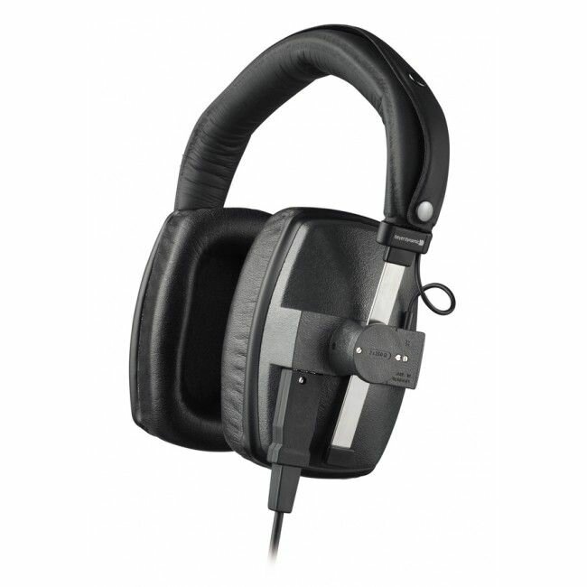 Студийные наушники Beyerdynamic DT 150 Monitor headphones for noisy studio environments